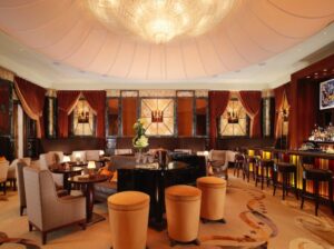 18 of the World’s Most Iconic Hotel Bars - Jetsetter